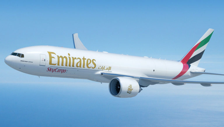 Emirates amplía su flota de cargueros con cinco Boeing 777F ...